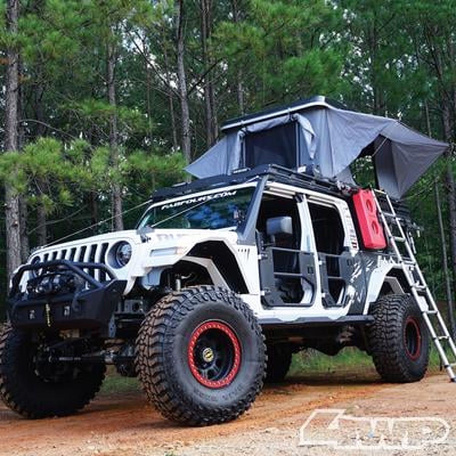 Smittybilt 2983 Overlander Hard Shell Rooftop Tent for sale online | eBay